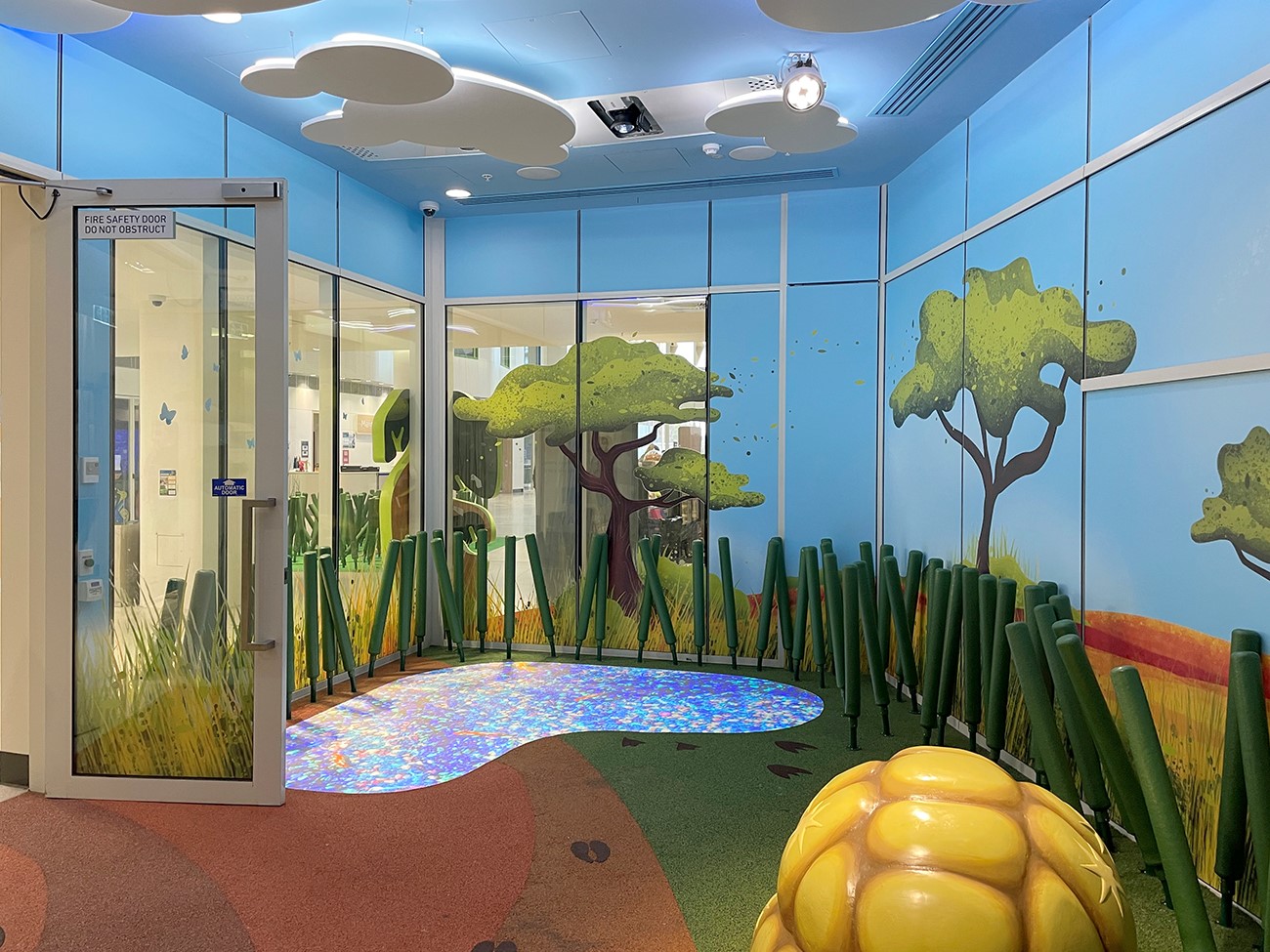 Monash Children's Hospital - LUMOplay Interactive Fish Pond Floor ...