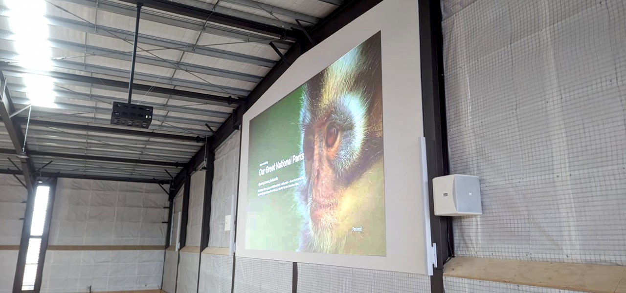 Lalor Secondary College - Multipurpose Hall, Large Format Projection ...