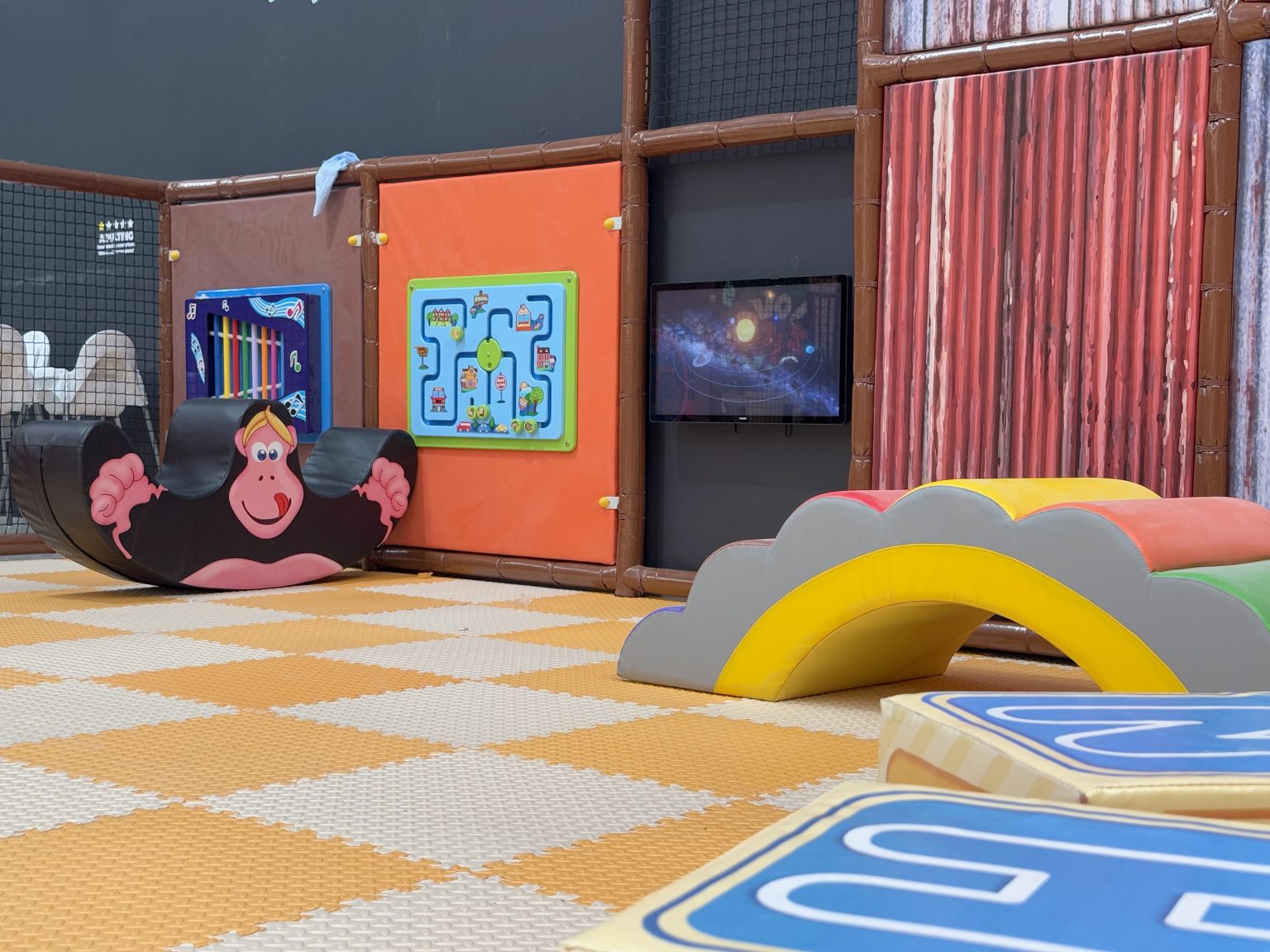 Hoopla, South Morang - Interactive Gaming & Projection | Vision One